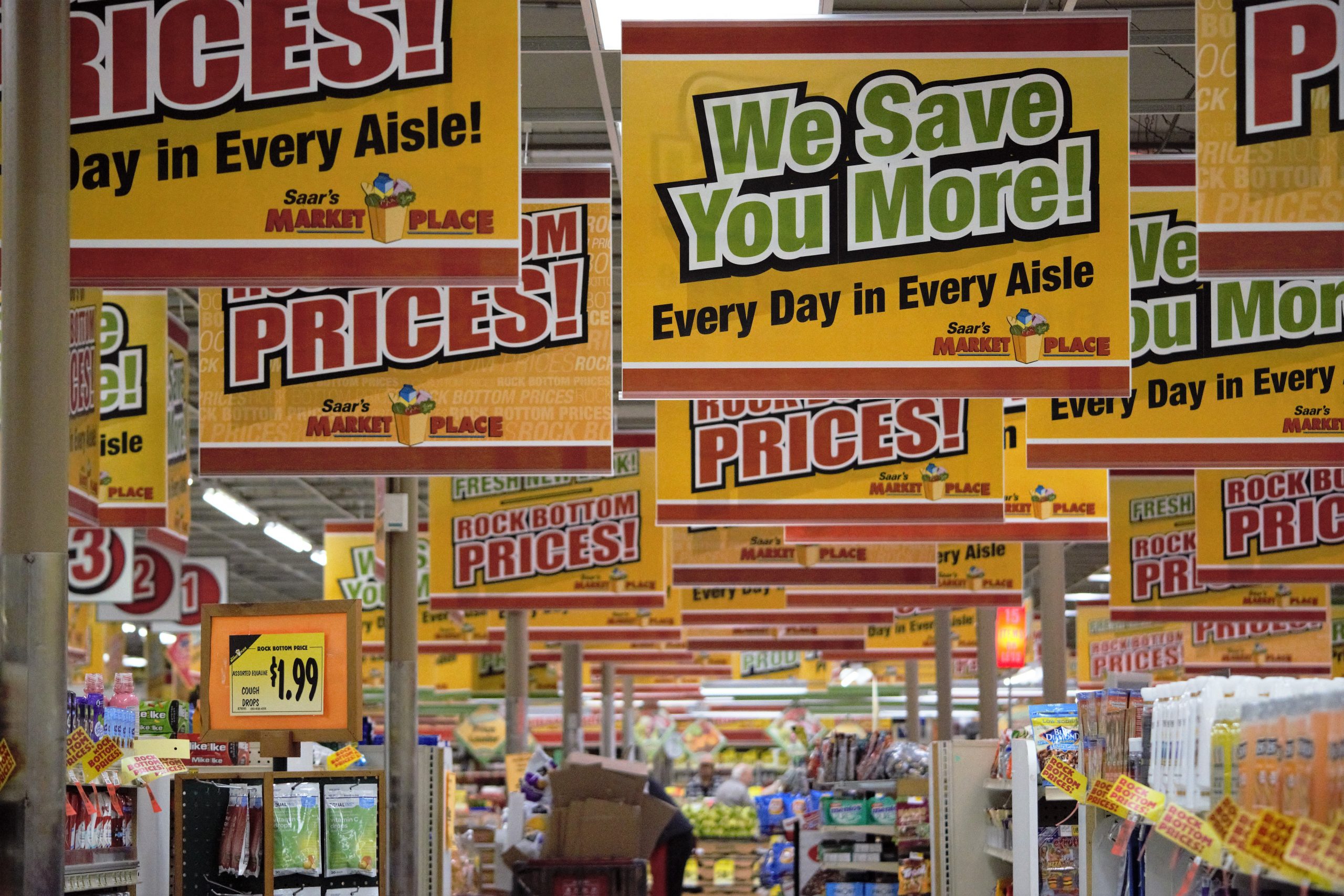 Best 4 Effective Ways of Hanging Signs In Promoting Your Business